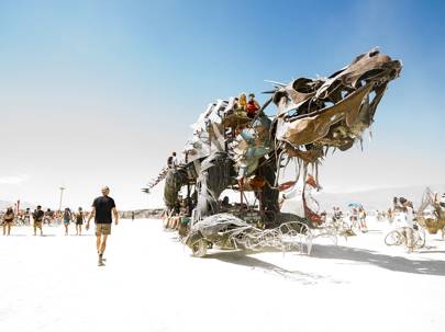 A New Exhibition Rounds Up The Most Surreal Moments From Burning Man ...