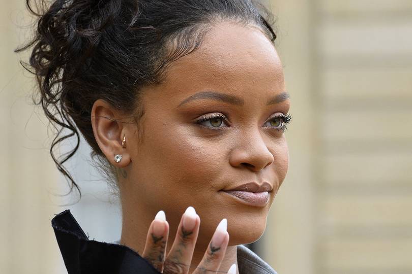 Rihanna’s Cornrows Have People Ready To Embrace Their Big Foreheads ...