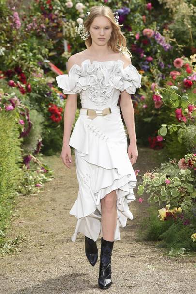 Rodarte Flower Crown At Haute Couture Fashion Week In Paris | British Vogue