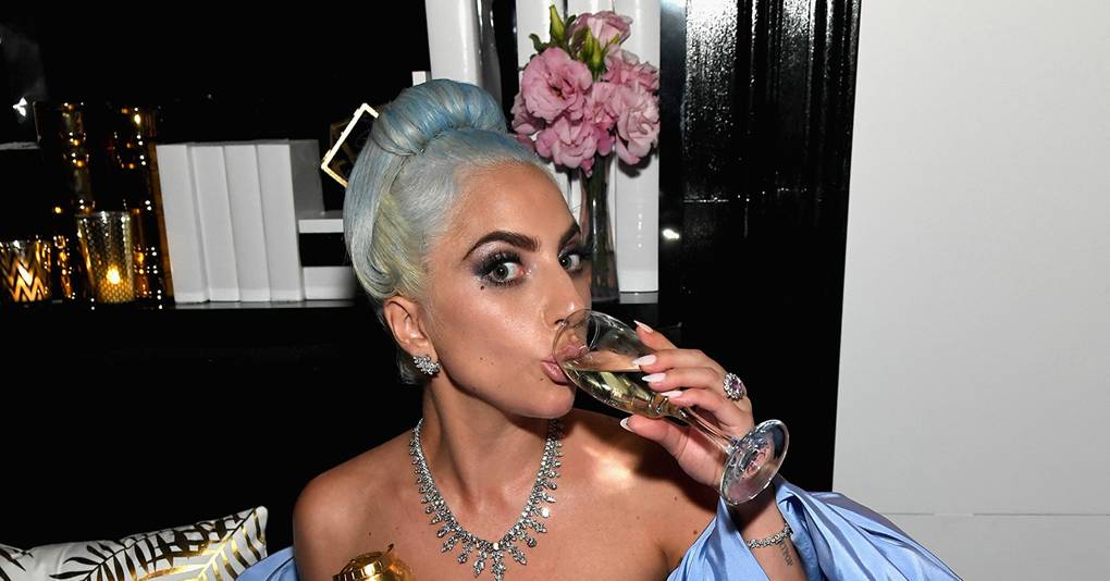 The Week In Review With Raven Smith - Golden Globes, Oscars | British Vogue